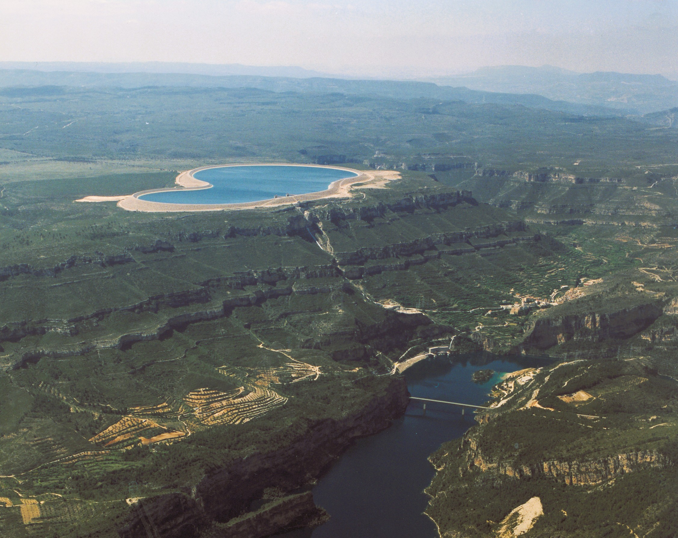 Spain unveils €90 million funding for 7 GWh of innovative pumped hydro ...